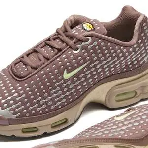 Nike Air Max Plus Vii Sneaker - Plum Eclipse/barely Volt