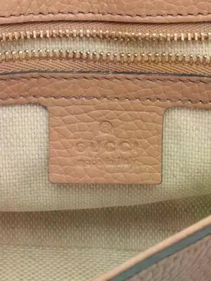 Gucci 2016-2025 Medium Leather Soho Chain Flap Crossbody Bag - Pink