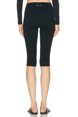 LITERARY SPORT Lena Capri Tights - Black
