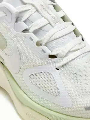 Nike Structure Plus Logo Sneakers