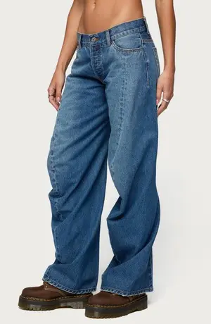 EDIKTED Maiah Low Rise Barrel Jeans