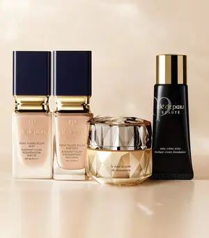 CLE DE PEAU BEAUTE Radiant Fluid Foundation Natural