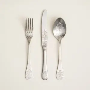 ZSA ZSA ZSU Dume Patterned Stainless Steel Dinner Spoon Set Of 4 - Silver