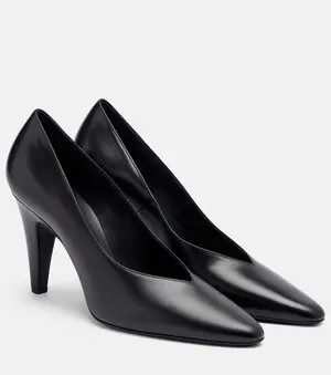 Alaïa Leather Pointed Toe Pumps - Black