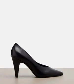 Alaïa Leather Pointed Toe Pumps - Black