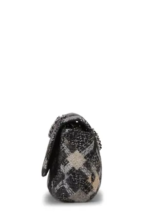 Chanel East/west Flap Medium