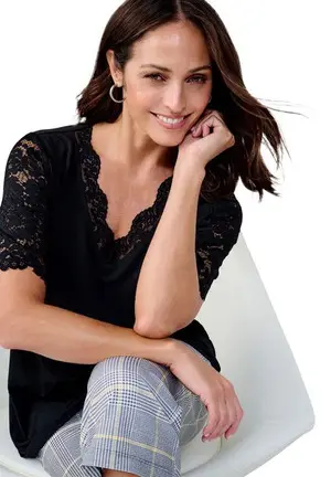 JESSICA LONDON Lace Trim V-neck Top - Black