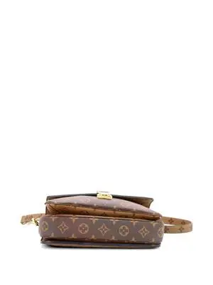 LOUIS VUITTON Pochette Metis Reverse Monogram Canvas Crossbody Bag - Brown