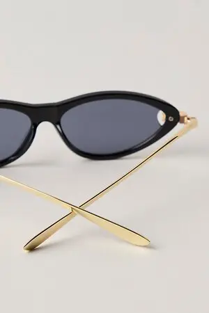 Free People Milee Cat Eye Sunglasses - Black/gold