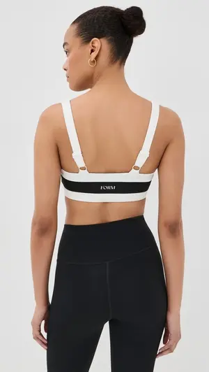 FORM Straight Neck Bra - Black/white