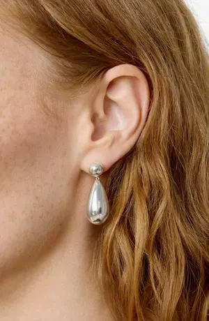 LIÉ STUDIO The Lola Drop Earrings - Silver