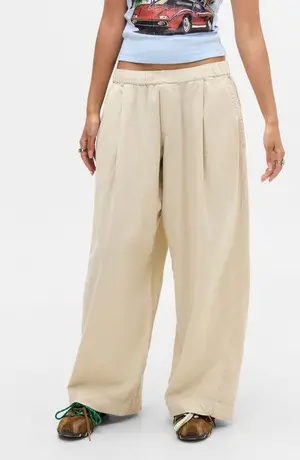 BDG URBAN OUTFITTERS Bobbi Pleated Linen Cocoon Pants - Sand