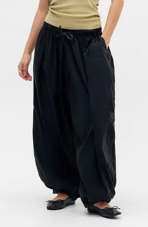 BDG URBAN OUTFITTERS Irina Balloon Pants