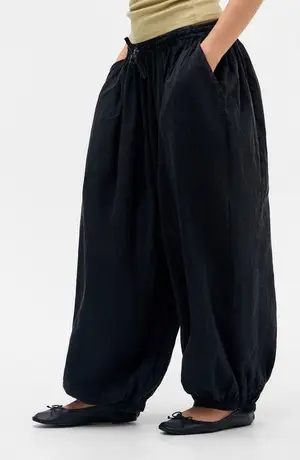 BDG URBAN OUTFITTERS Irina Balloon Pants