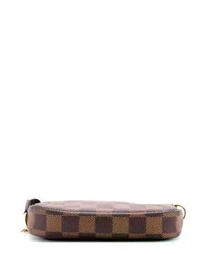 LOUIS VUITTON Pochette Accessoires Damier Clutch