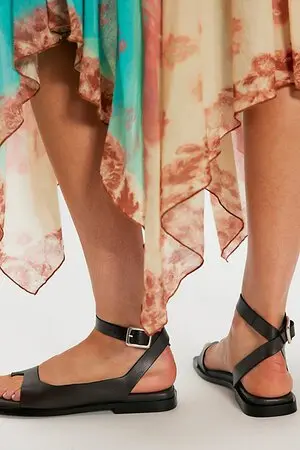 ALOHAS Tebas Asymmetric Sandals - Brown