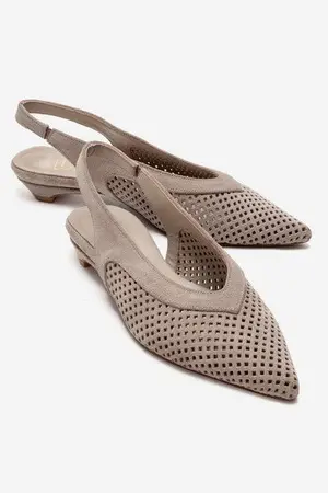 FOREVER & ALWAYS SHOES Lieve Leather Slingback Pump