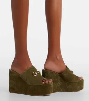 Gucci Horsebit Gg Suede Wedge Mules - Green