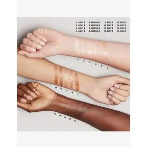 MAC COSMETICS Strobe Dewy Skin Tinted Moisturiser - Deep 2