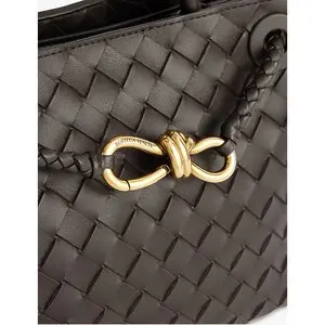 Bottega Veneta Andiamo Small Leather Tote Bag - Fondant