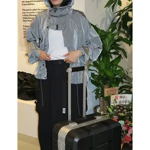 DB JOURNEY Ramverk Pro Medium Check-in Suitcase - Silver