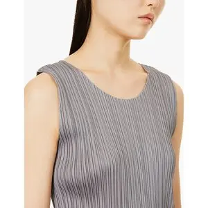 Issey Miyake Basic Sleeveless Pleated Knitted Jersey Top