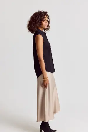 The Shirt By Rochelle Behrens Sleeveless Cotton Shirt - Black