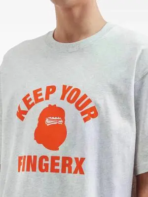 FINGERCROXX Graphic T-shirt