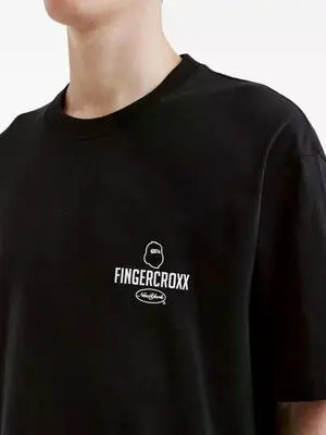 FINGERCROXX Logo-print T-shirt - Black