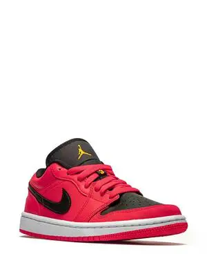 JORDAN Air 1 Low Sneakers - Red