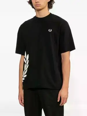 Fred Perry Logo-embroidered T-shirt - Black