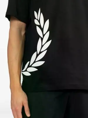 Fred Perry Logo-embroidered T-shirt - Black