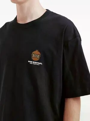 FINGERCROXX Graphic T-shirt - Black