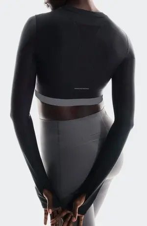 On Crop Long Sleeve T-shirt - Black