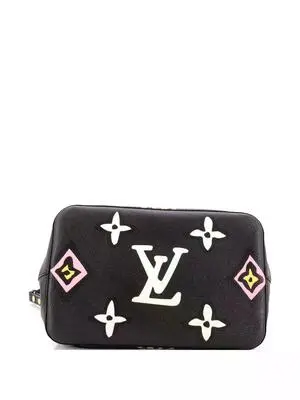 LOUIS VUITTON Neonoe Handbag Wild At Heart Monogram Giant Mm Bucket Bag - Black