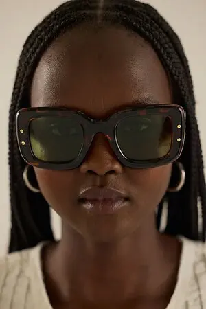 Square Frame Tinted Sunglasses