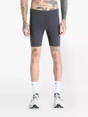 On 8" Performance Short