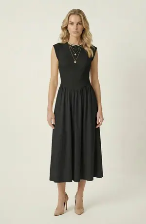 MODENAIRE Cap Sleeve Fitted Gathered Midi Dress - Black