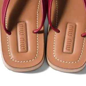 Miu Miu Logo Thong Sandals - Amaranth Red