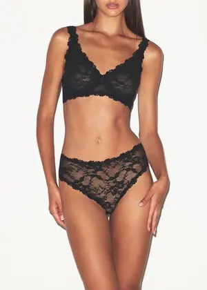 SKIMS Stretch-lace Briefs