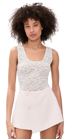 Good American Stretch Lace Scoop Neck Thong Bodysuit - Chalk