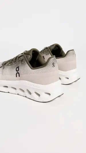 On Cloudtilt Sneakers - Olive/desert
