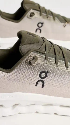 On Cloudtilt Sneakers - Olive/desert