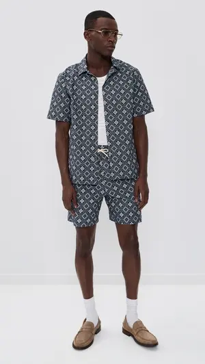 LES DEUX Harry Arabesque Print Shorts - Blue Fog