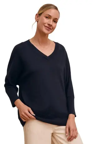 CELTIC & CO. Slouchy V-neck Pure Wool Jumper - Navy