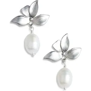 SET & STONES Maeve Pearl Drop Earrings - Silver