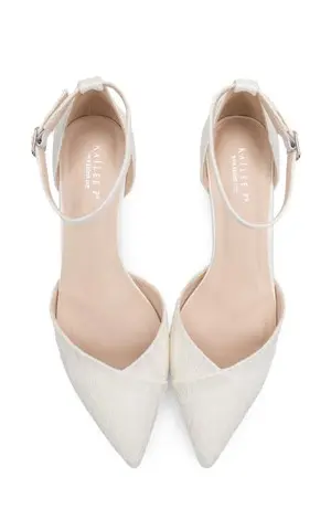 KAILEE P Adele Lace Pointed Toe Block Heel - Ivory