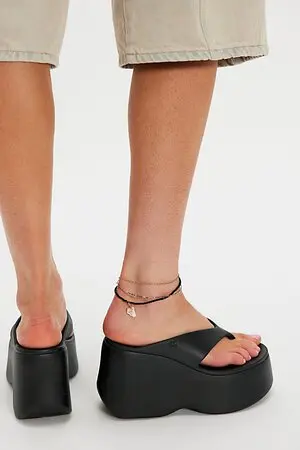 Melissa Free Thong Wedges - Black