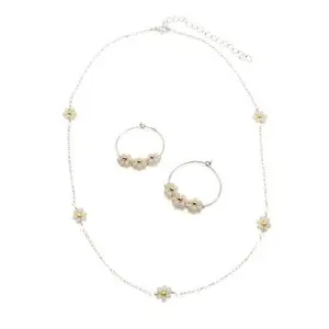 ALEGRIA ACCESSORIES Daisy Crystal Necklace - Silver