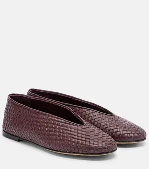 Bottega Veneta Round Toe Flats For Women